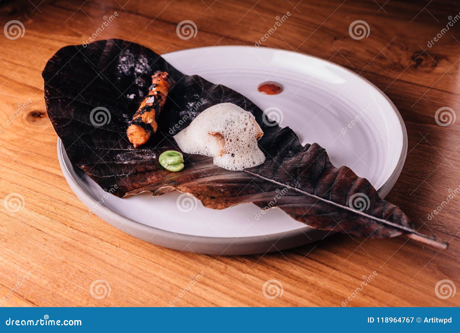 Creative Fine Dining: Fish Topping with Culinary Foam Serves with Pea ...