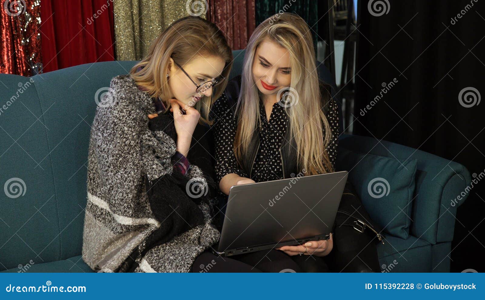 Creative Ideas Discussion Teamwork Sharing Views Stock Photo - Image of ...