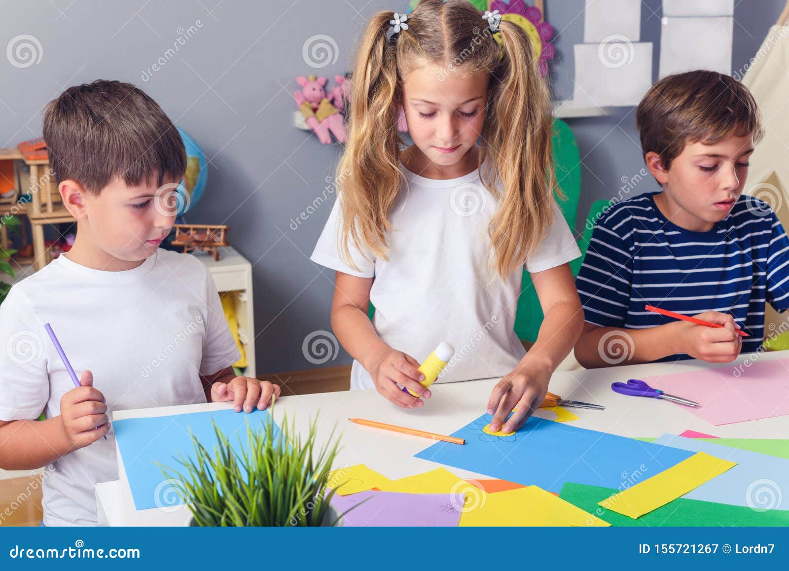 5,125 Kids School Activities Stock Photos - Free & Royalty-Free Stock ...