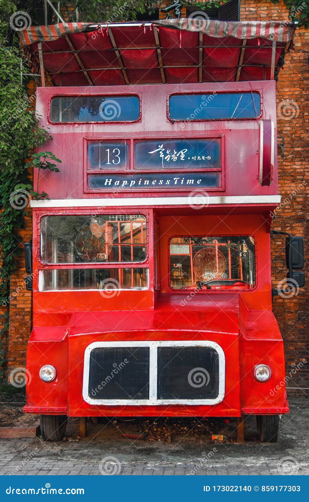 Bus modification editorial image. Image of creative - 173022140