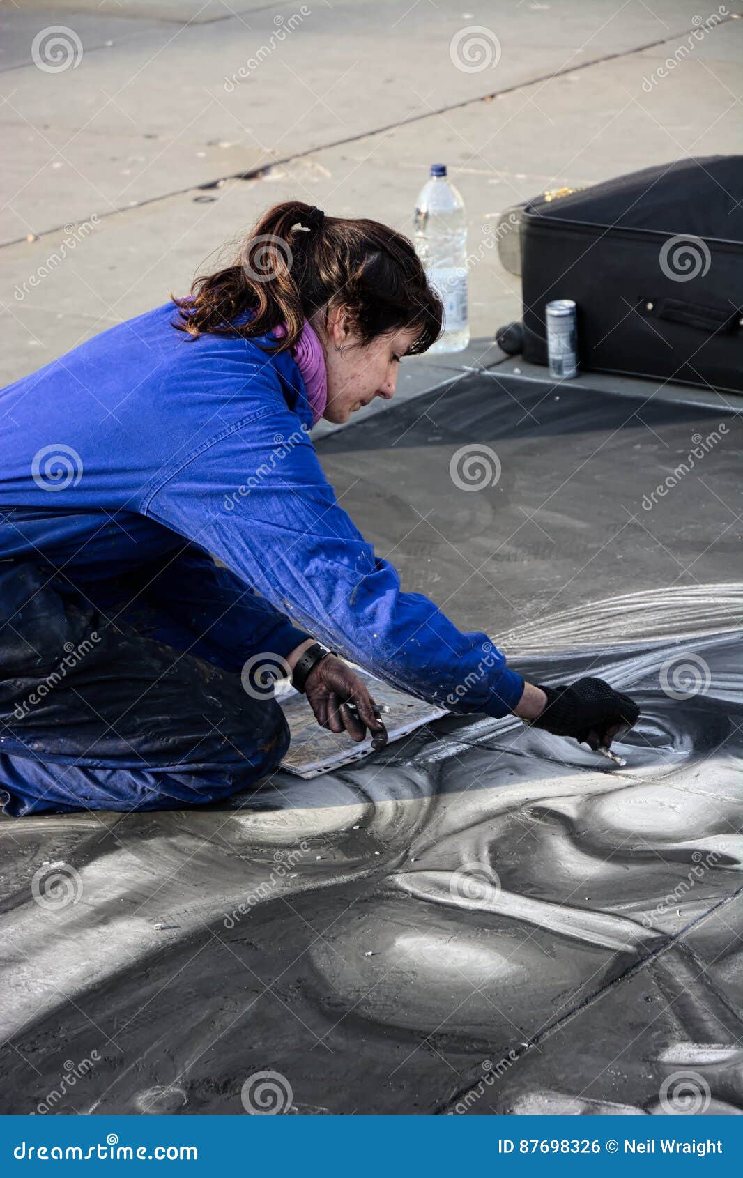 Creative Street Pavement Artist Editorial Photo - Image of people ...