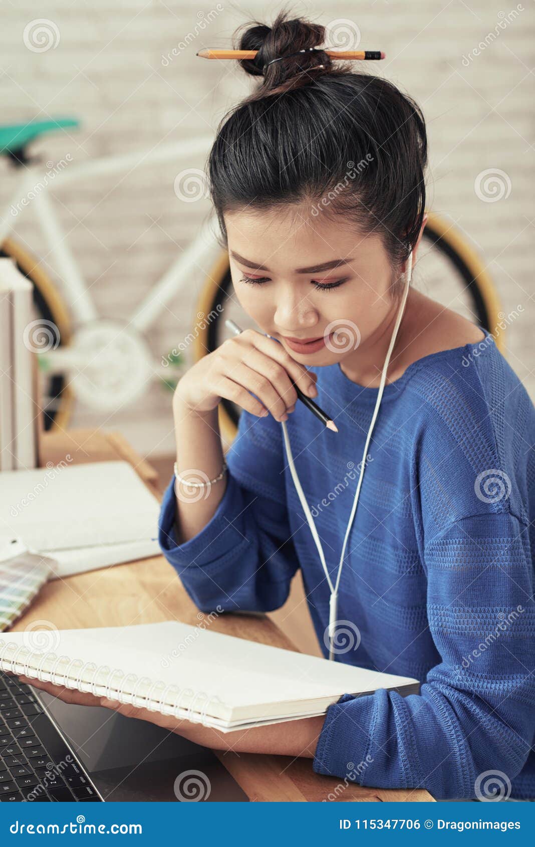 Creative student stock photo. Image of notepad, looking - 115347706