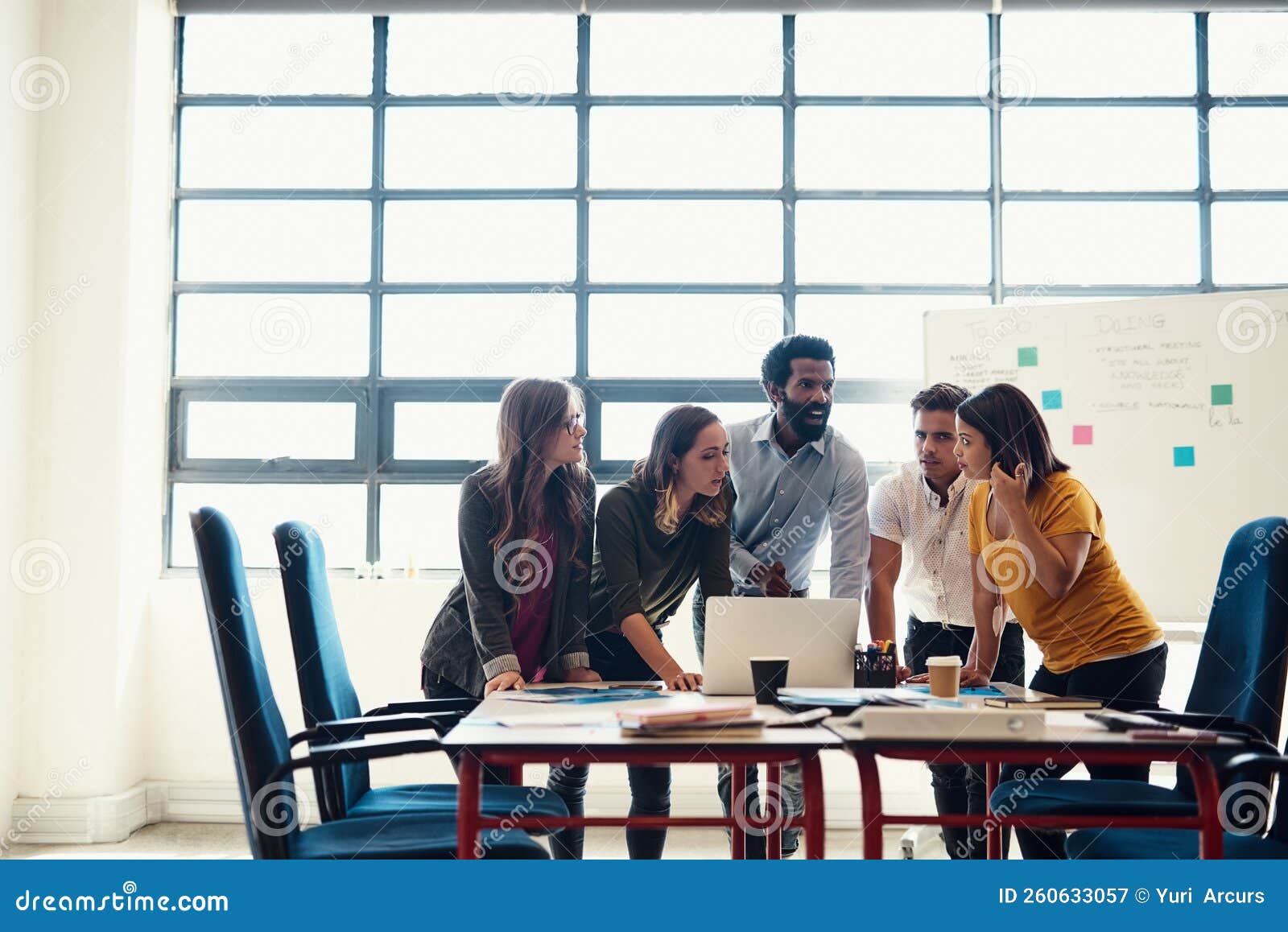 Creativity is Not an Option, Its Essential. Creative Employees Having a ...