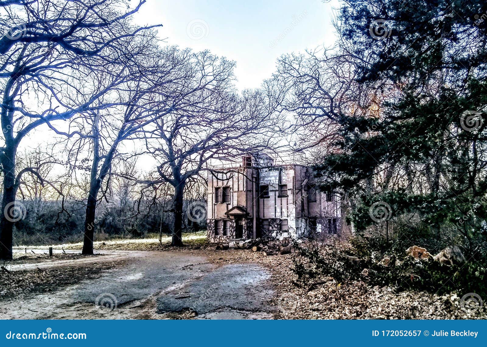 Creepy at a Stand Still stock image. Image of falling - 172052657