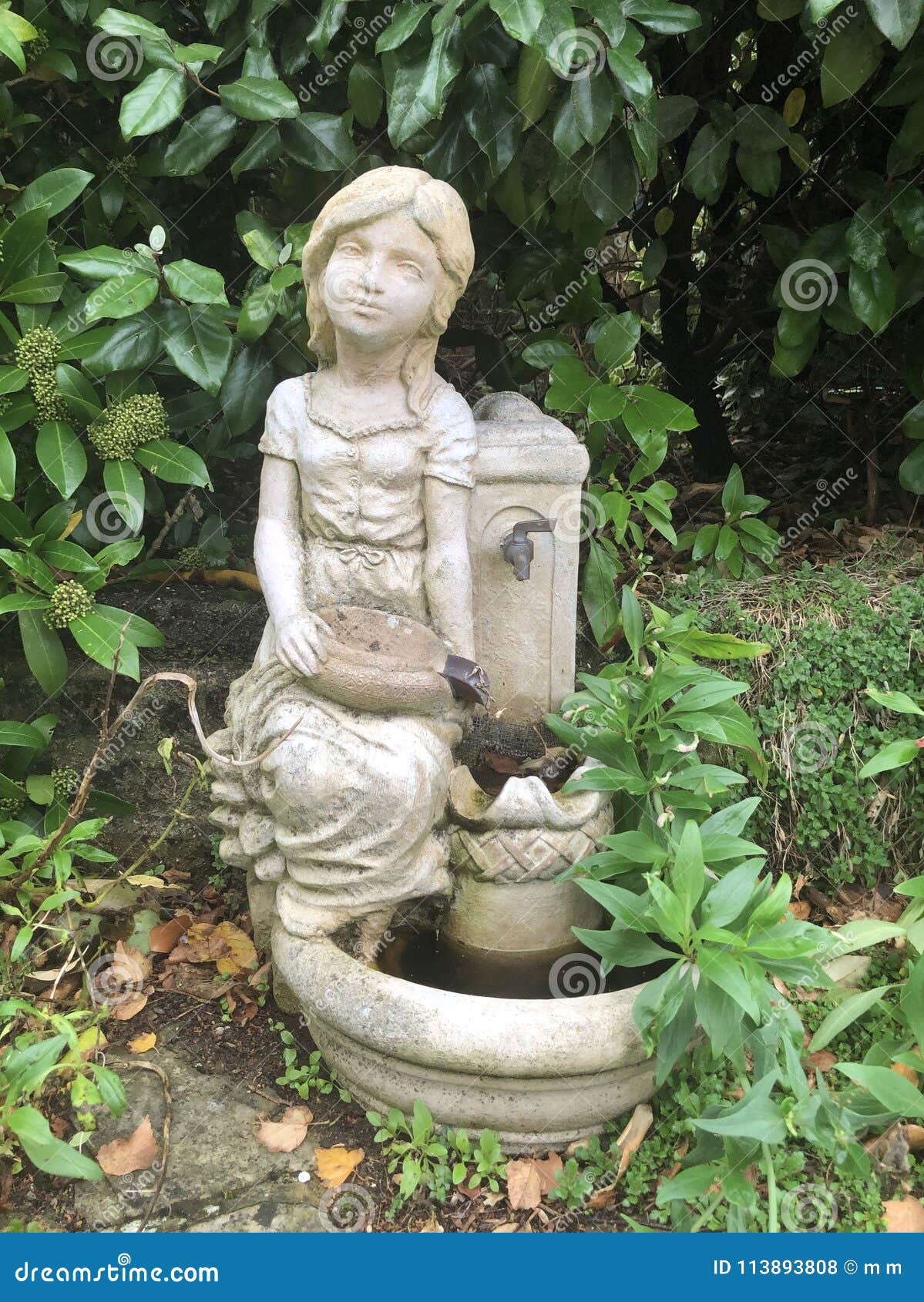 Creepy statue stock photo. Image of statue, haunted - 113893808