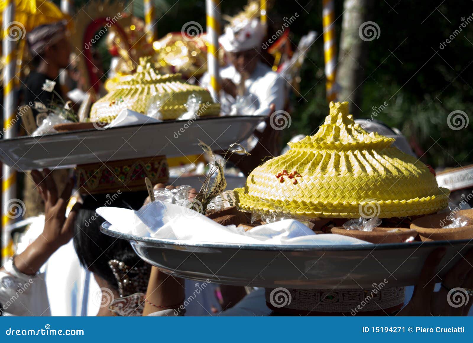 Cremation Ceremony: Offerings Editorial Photo - Image of funeral ...