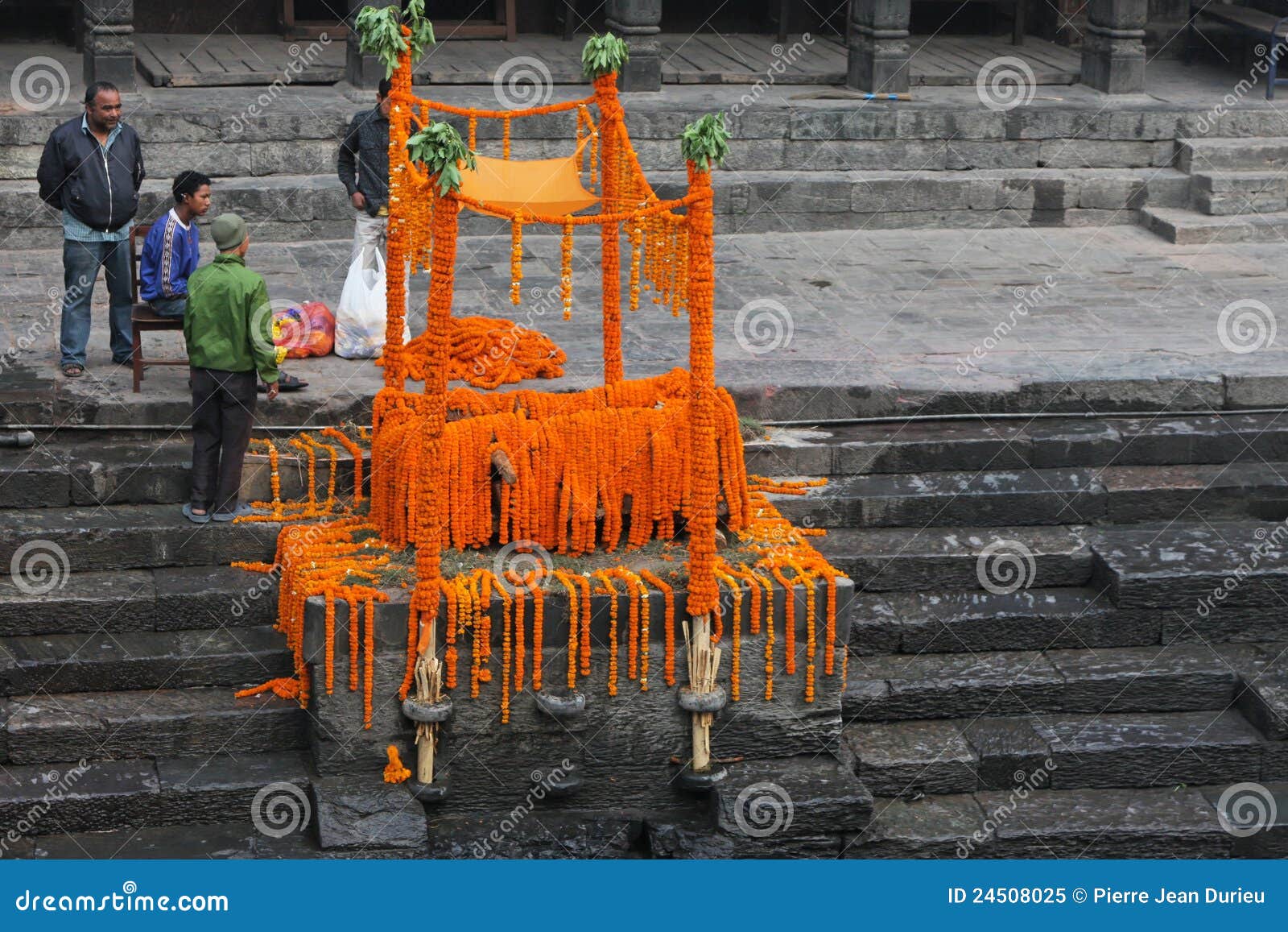 Cremation Rituals in Pashupatinath Temple Editorial Image - Image of ...