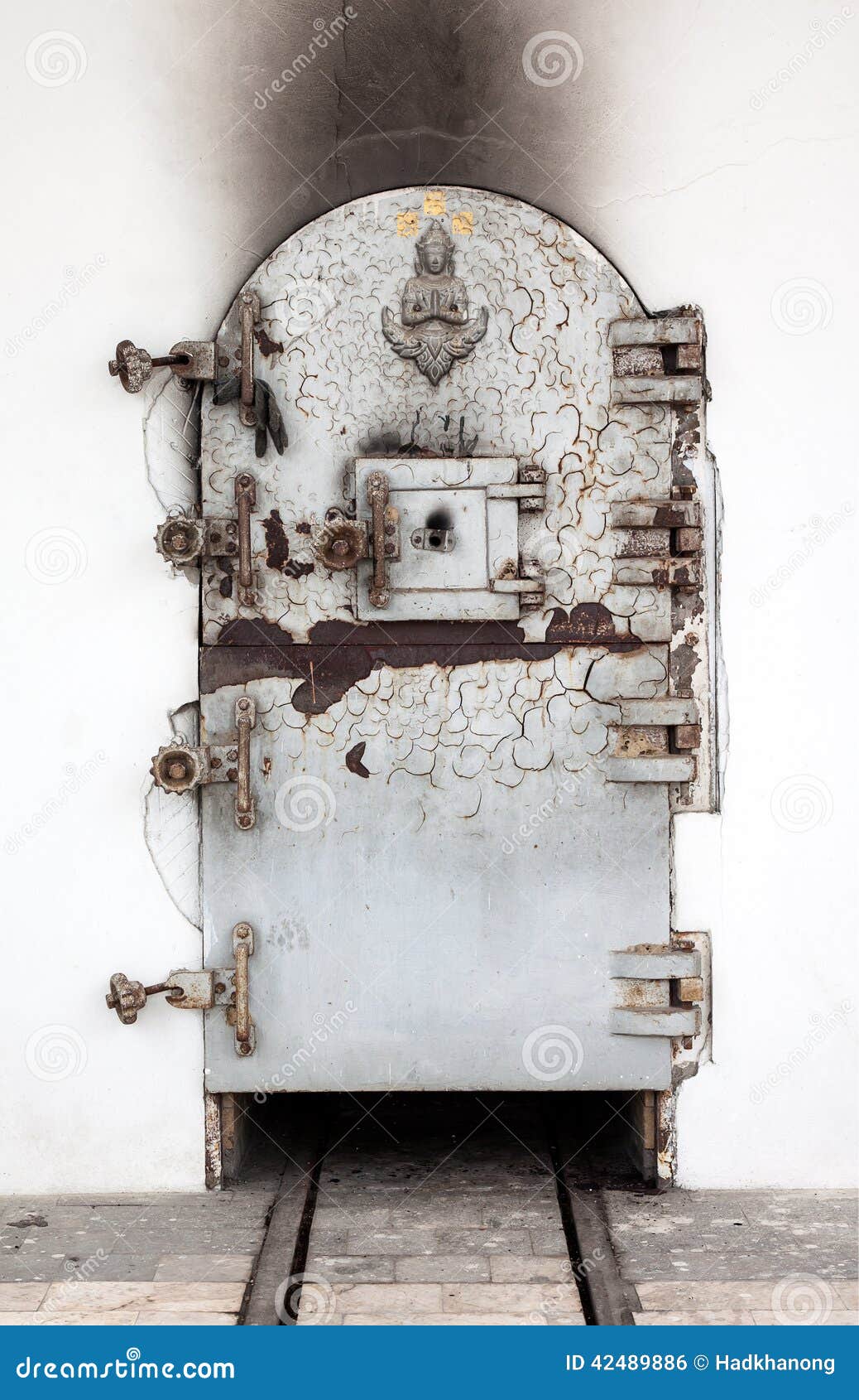 Crematory in Thai temple editorial photo. Image of asian - 42489886