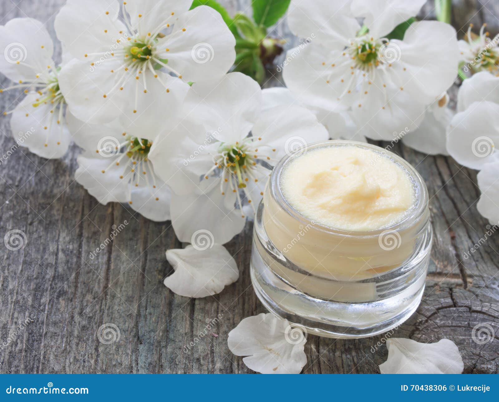 Creme facial natural foto de stock. Imagem de corpo, orgânico - 70438306