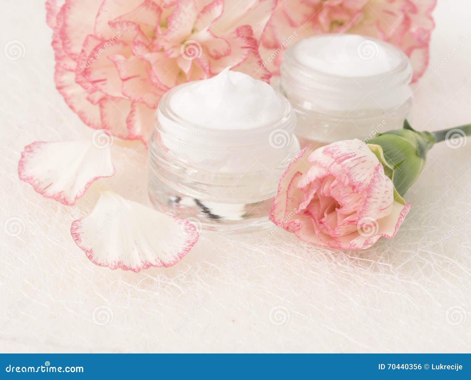 Creme facial natural foto de stock. Imagem de conceito - 70440356