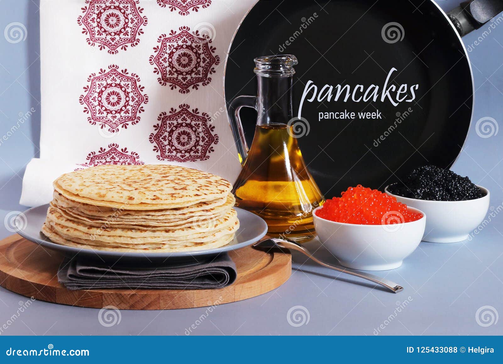 Crepes Tradicionales Para El Carnaval De La Primavera Foto de archivo ...