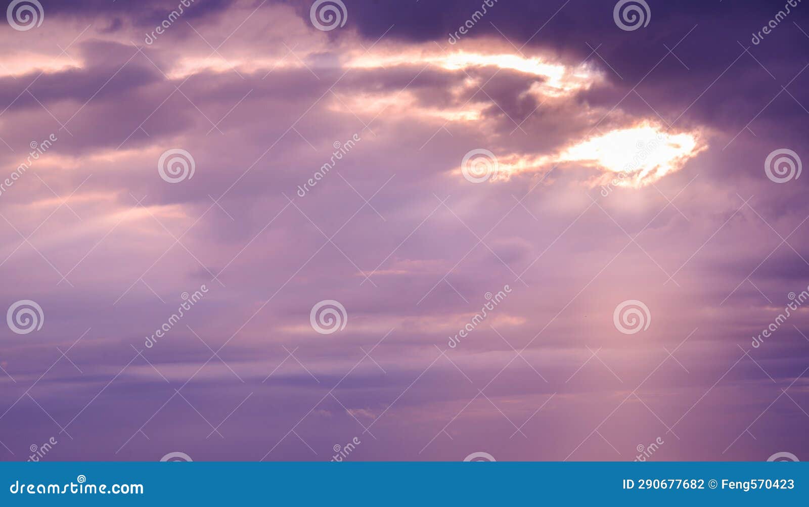 Crepuscular Ray, Sunlight Passes through Gaps or Edges of Obscuring ...