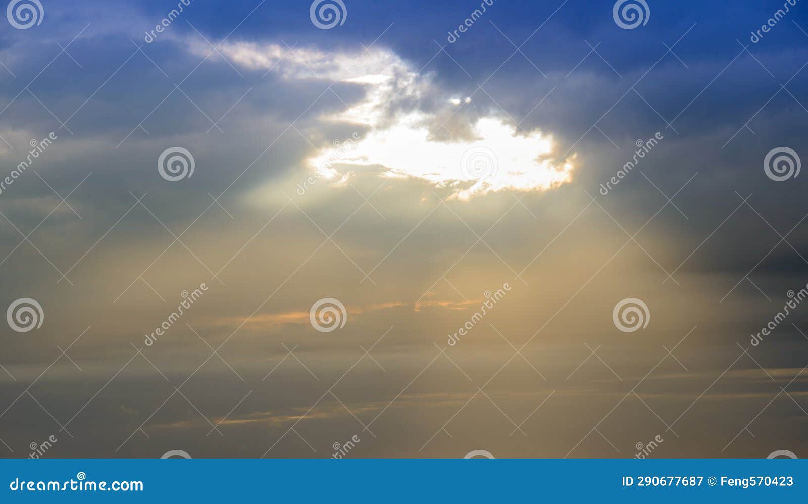 Crepuscular Ray, Sunlight Passes through Gaps or Edges of Obscuring ...