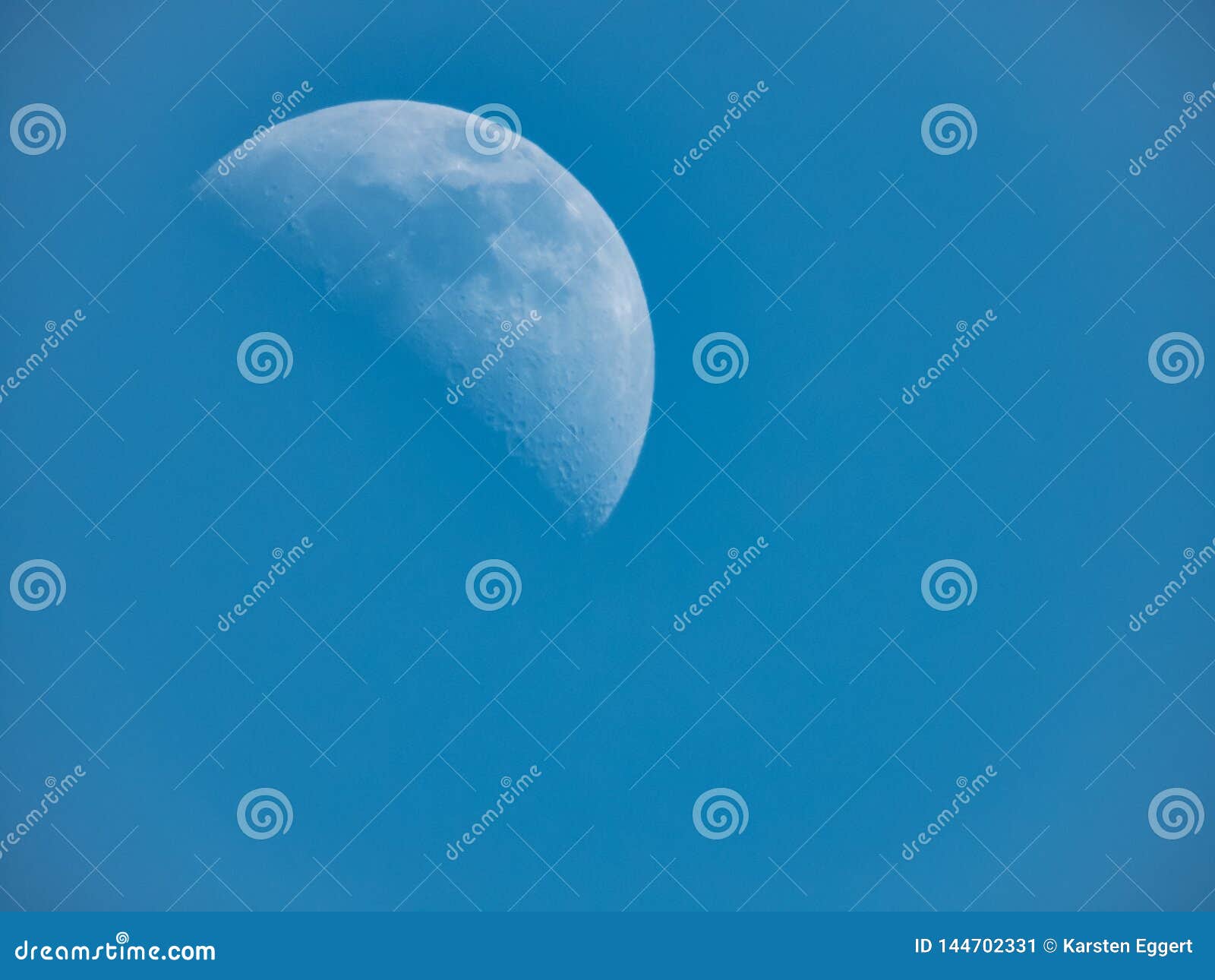 Crescent Moon with Clear Visibility Reveals Many Craters on the Surface ...