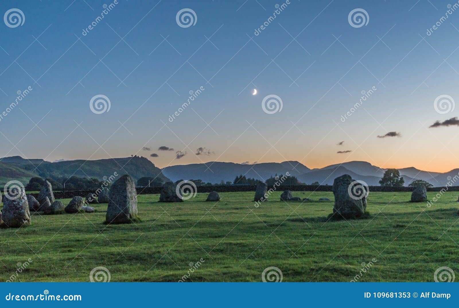 Crescent Moon Setting Over the Stone Circle Stock Image - Image of glow ...