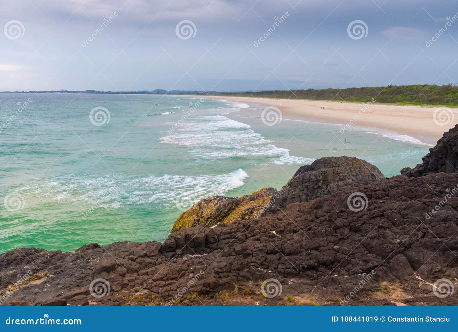 Crescent Shaped Hexagonal Rock Formations Stock Image - Image of nature ...