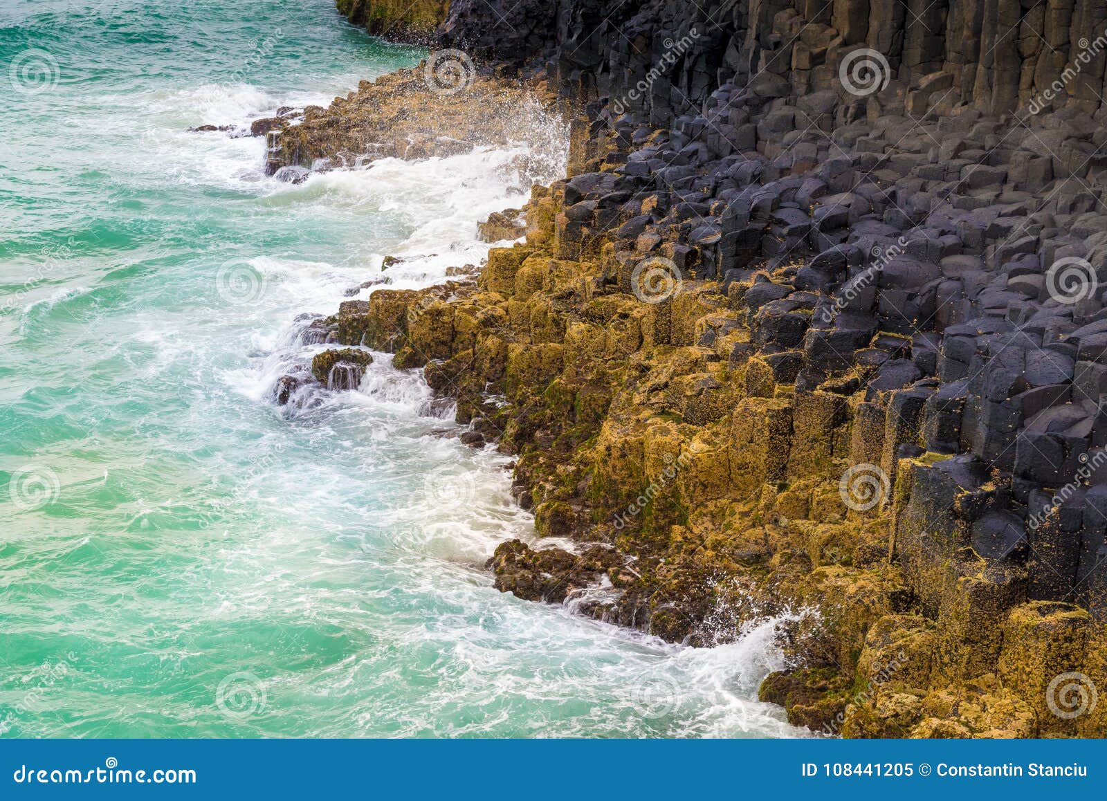 Crescent Shaped Hexagonal Rock Formations Stock Image - Image of wales ...