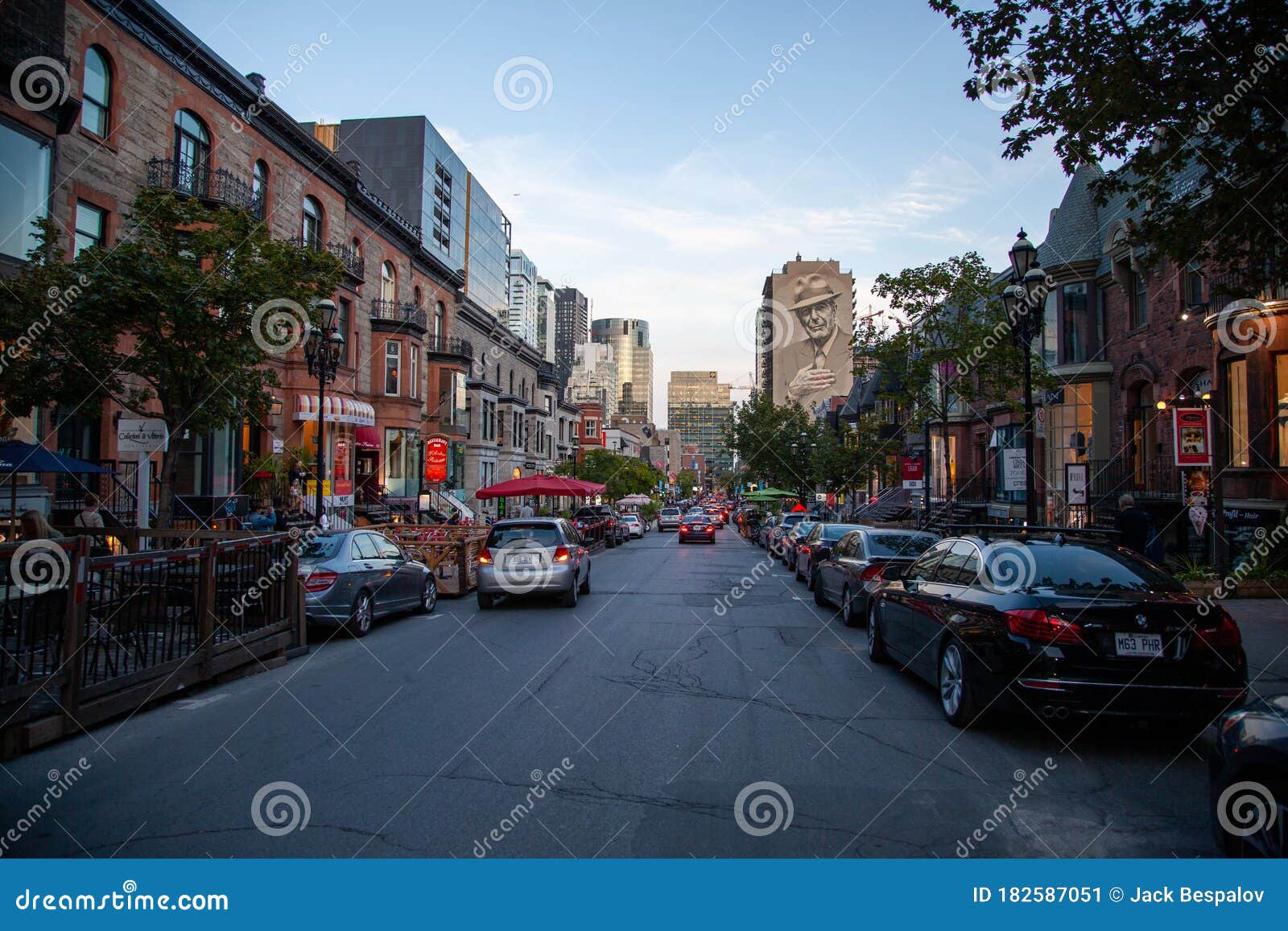 Crescent Street in Montreal Downtown Editorial Photo - Image of beer ...
