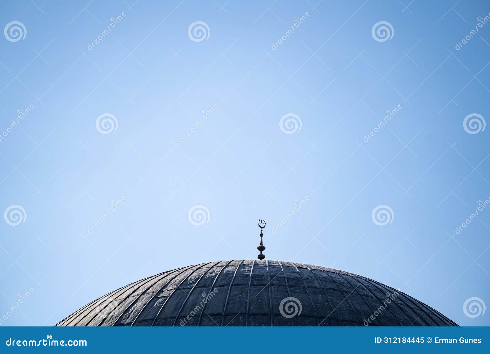 The Crescent Symbol on the Dome of the Mosque Stock Image - Image of ...