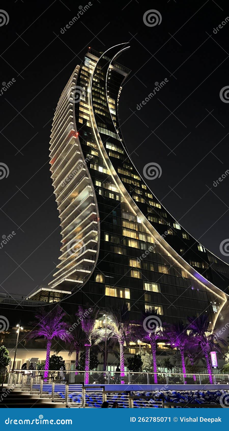 Crescent Tower Lusail editorial photo. Image of building - 262785071
