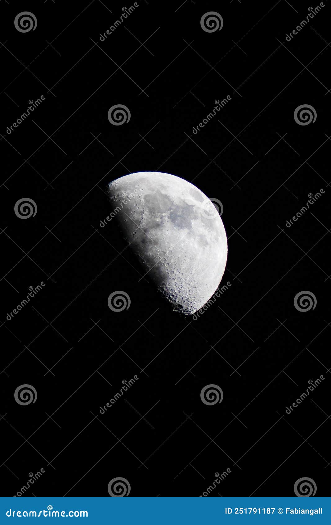 Cresent moon stock image. Image of astrophotography - 251791187