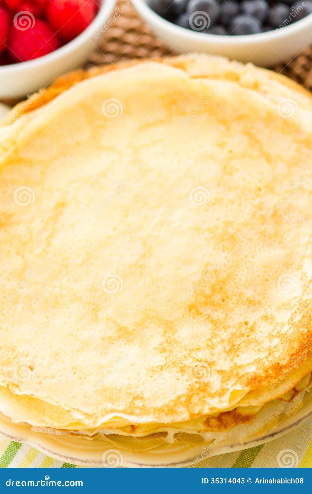 Crespones imagen de archivo. Imagen de baya, crepe, kitchenware - 35314043