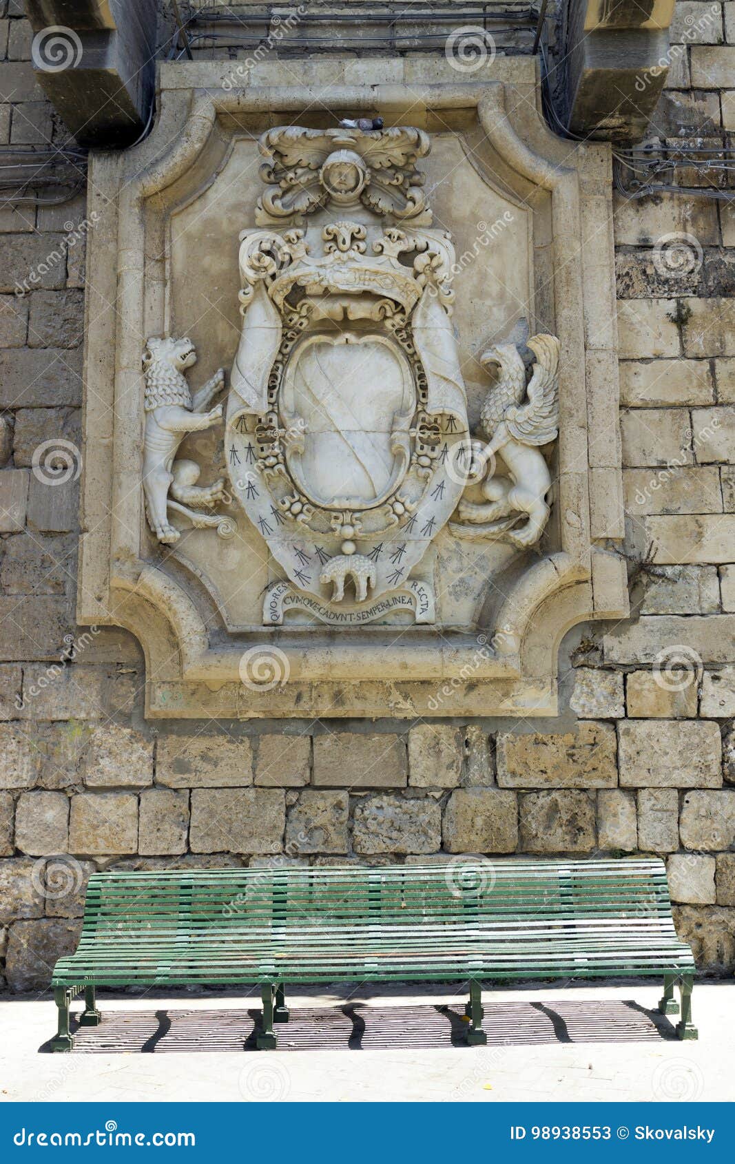 Crest statue in Syracuse stock image. Image of sicily - 98938553