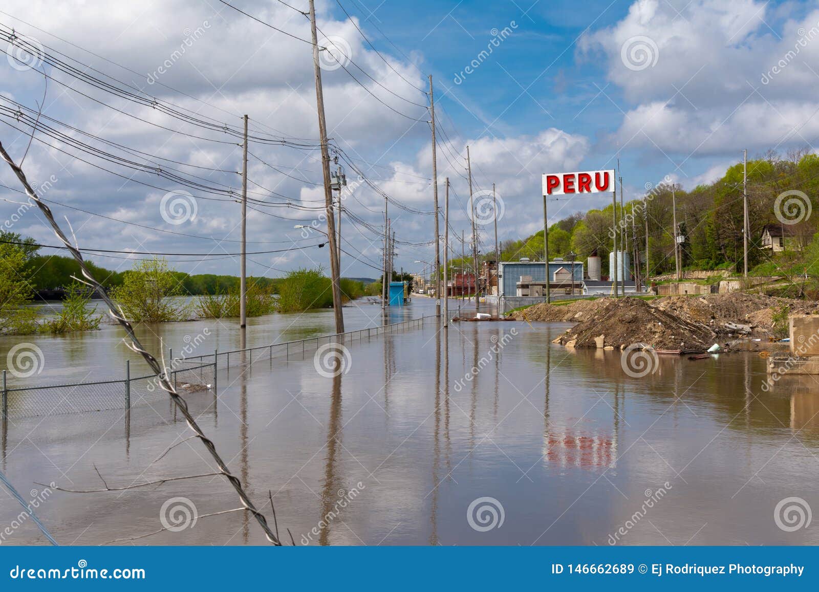 Cresting Illinois River stock image. Image of blue, state - 146662689