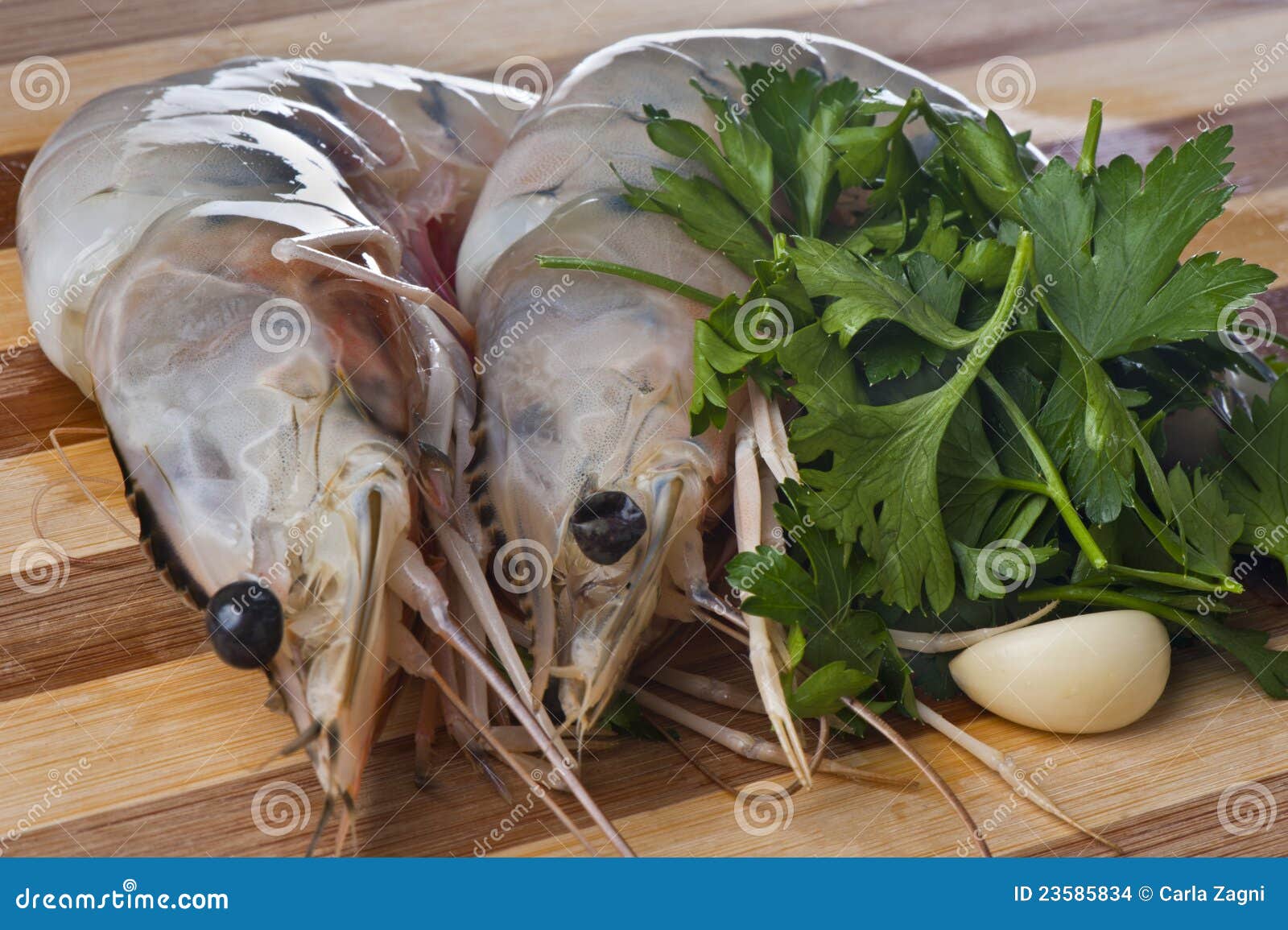 Crevette géante photo stock. Image du bambou, cuit, sain - 23585834