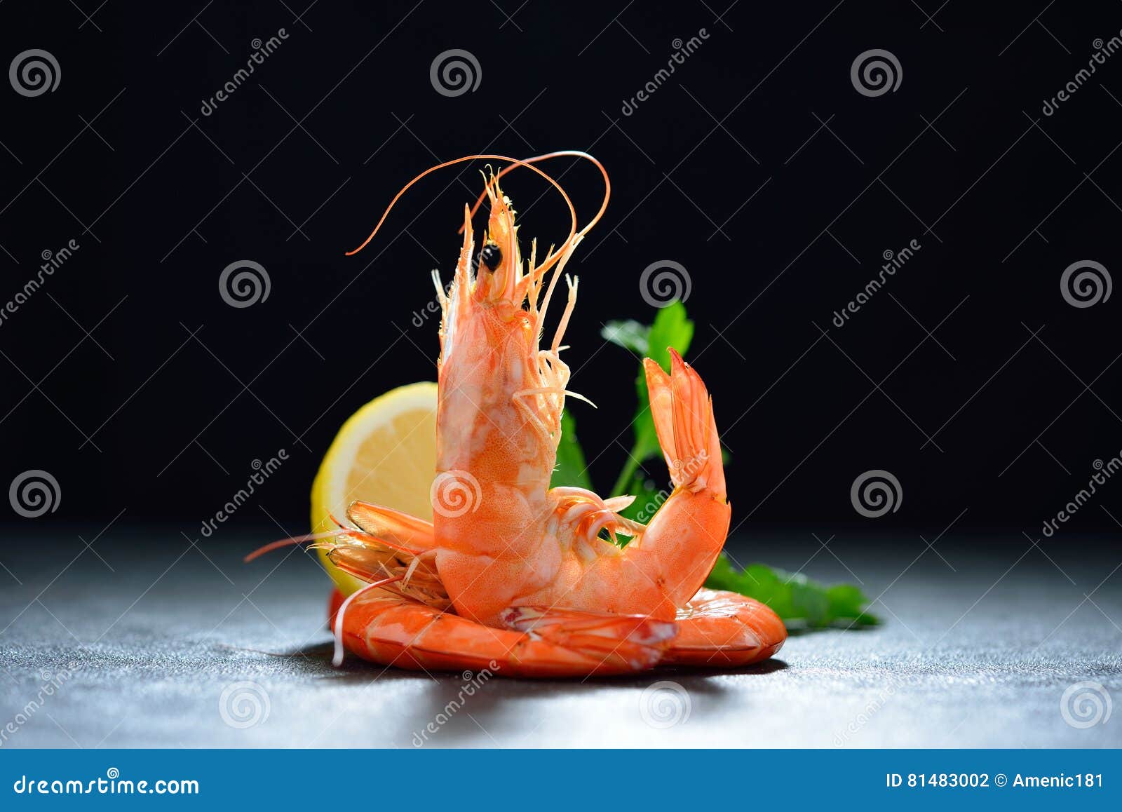 Crevettes Cuites, Crevettes Roses Photo stock - Image du préparé ...