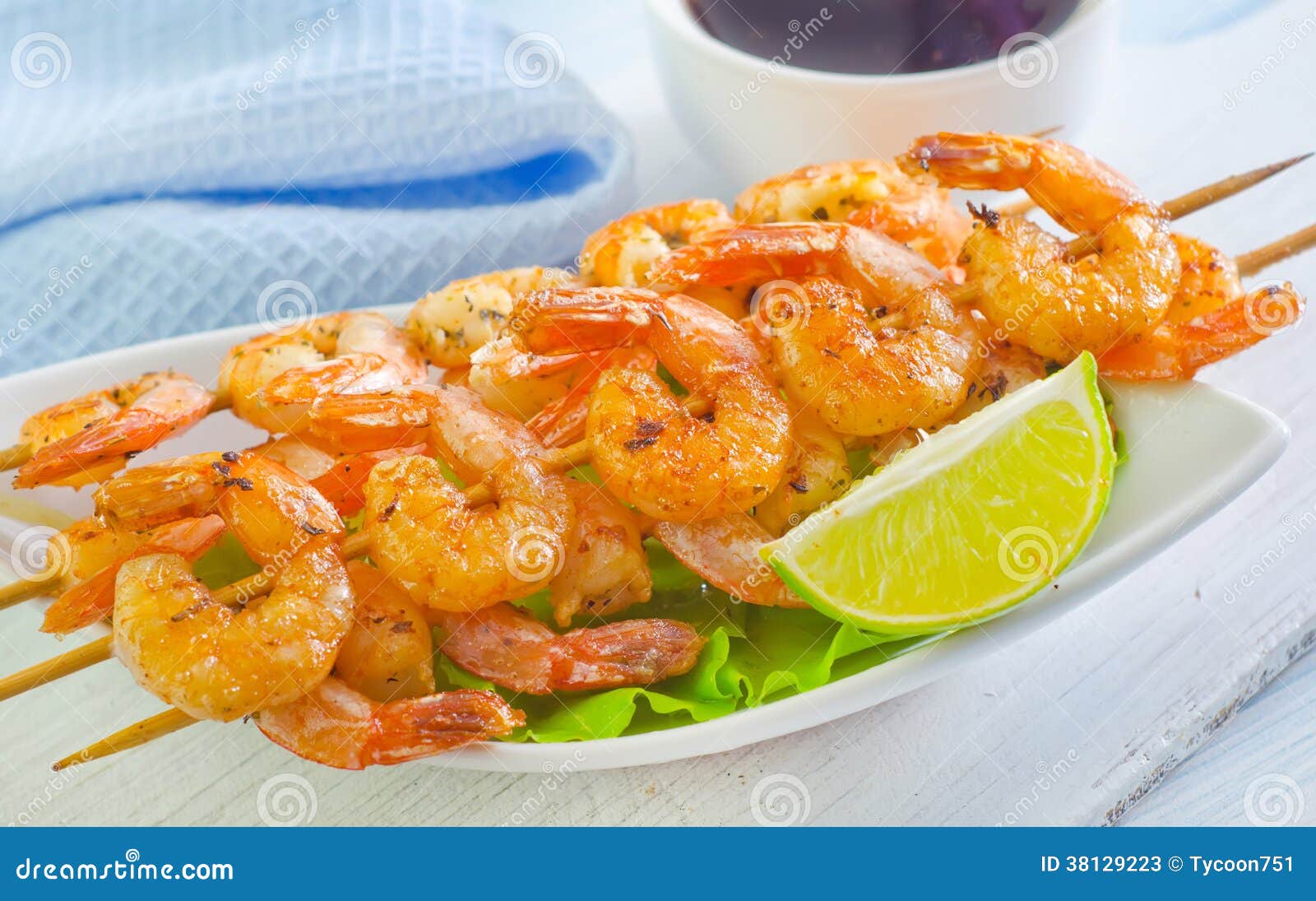 Crevettes frites image stock. Image du balsamique, calamars - 38129223