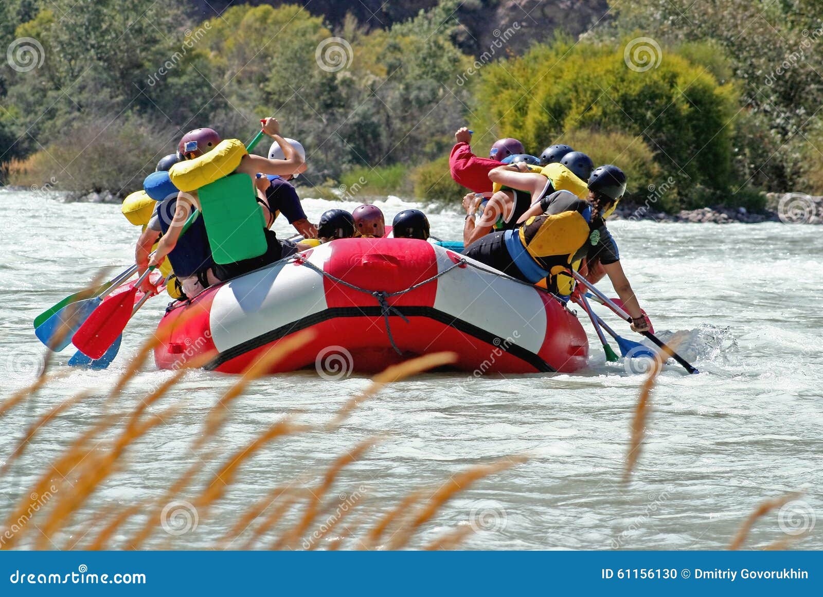 Crew Raft while Rafting on the River Editorial Image - Image of ...