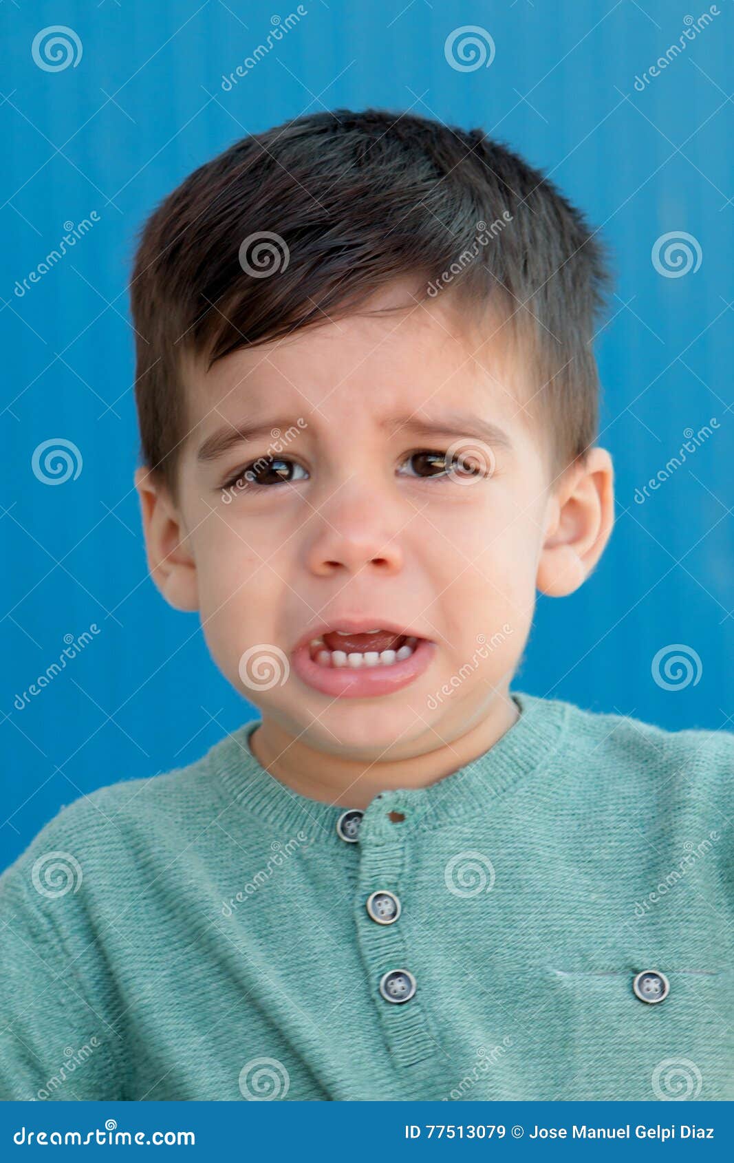 Criança Triste Com Dois Anos De Grito Imagem de Stock - Imagem de ...