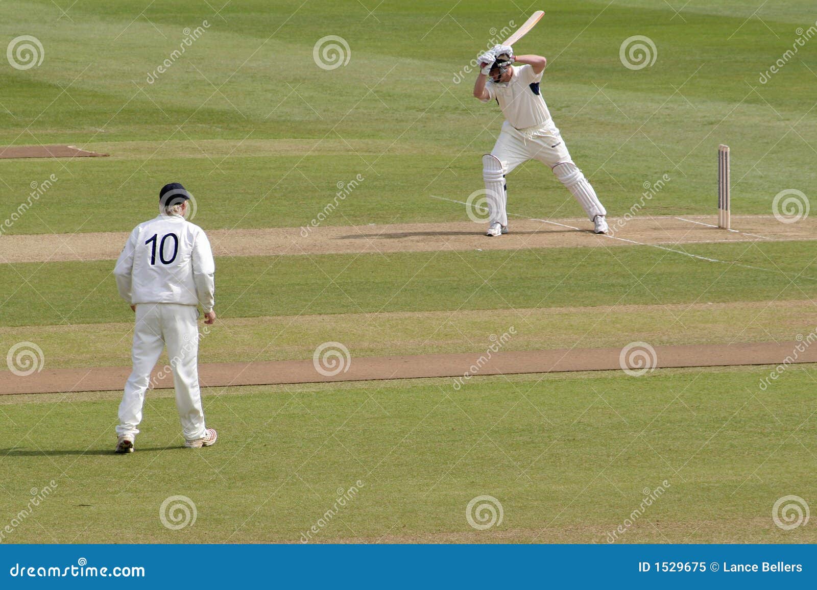 Cricket Batsman and Fielder Stock Image - Image of white, bowl: 1529675