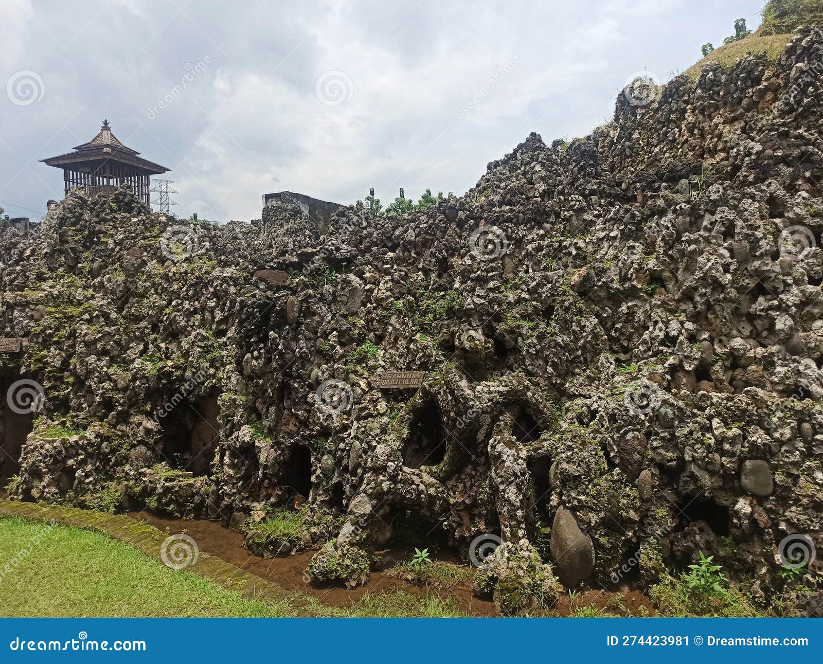 Crippy Statue Sitting at the Historic Site Stock Image - Image of site ...