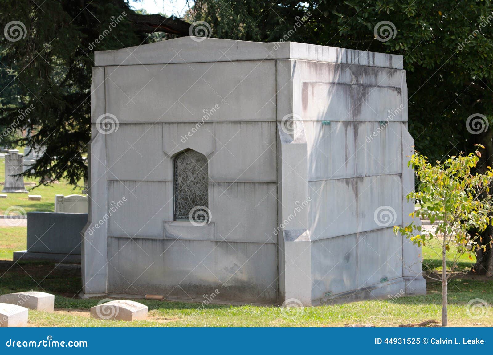 Cripta De Pedra Antiga Do Enterro Imagem de Stock - Imagem de cripta ...