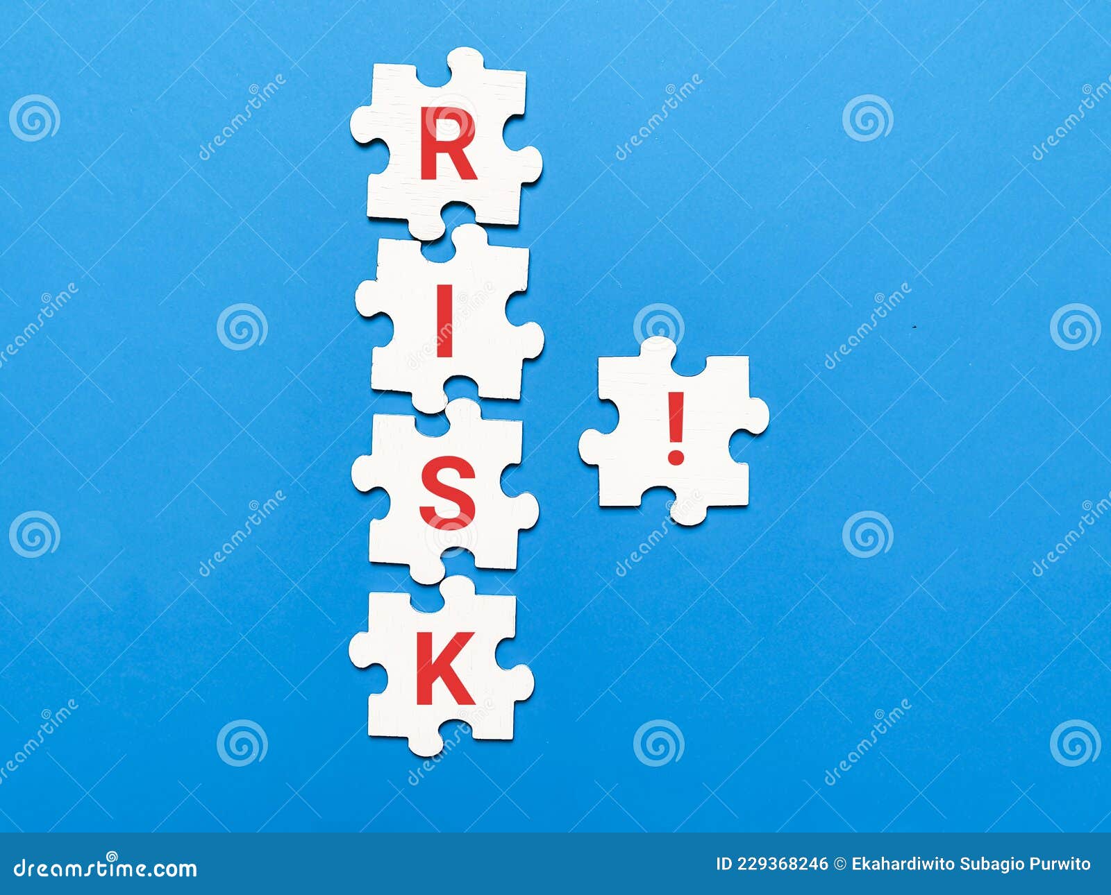 Crisis Solution and Problem Management Concept. Tetx Risk on Jigsaw ...