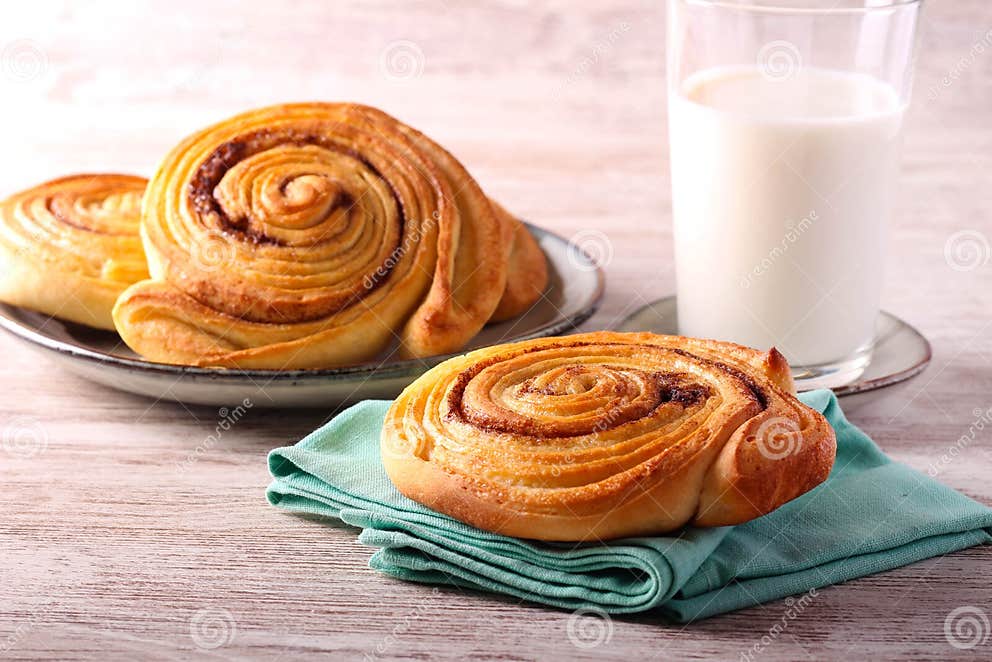 Crispy Cinnamon Thin Rolls, Served Stock Image - Image of bake, food ...