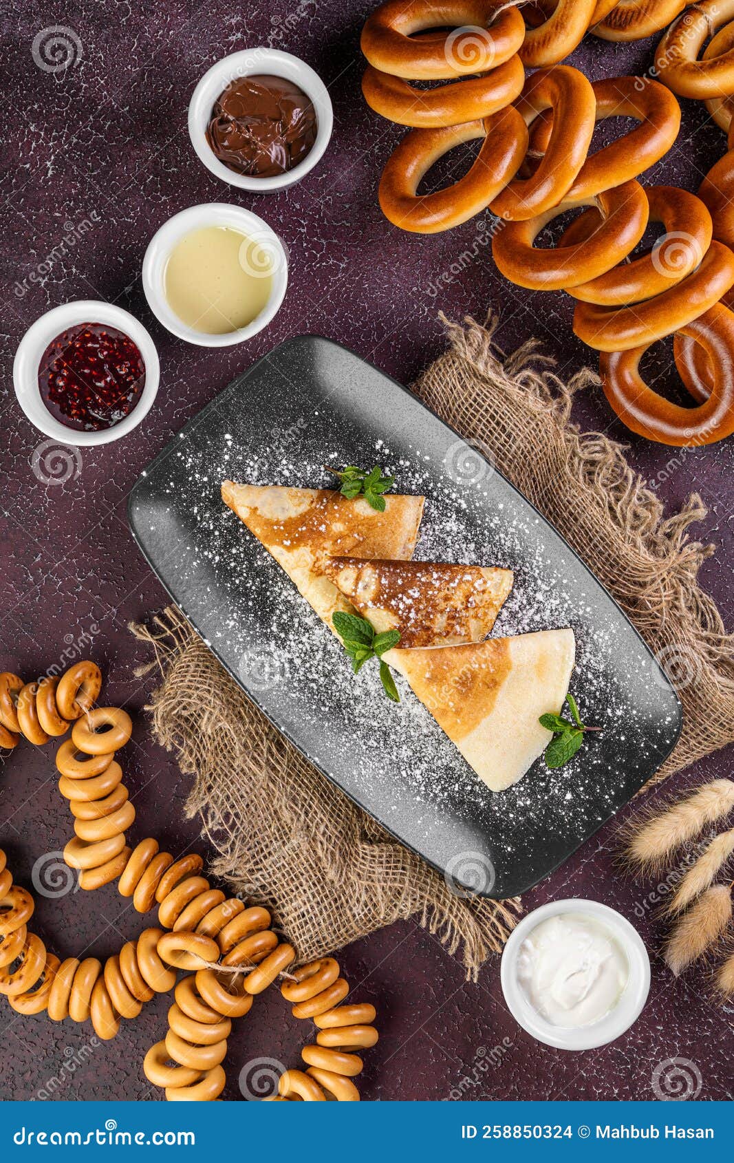 Crispy Deep Fried Singaras Isolated, White Background, Spicy Snacks ...