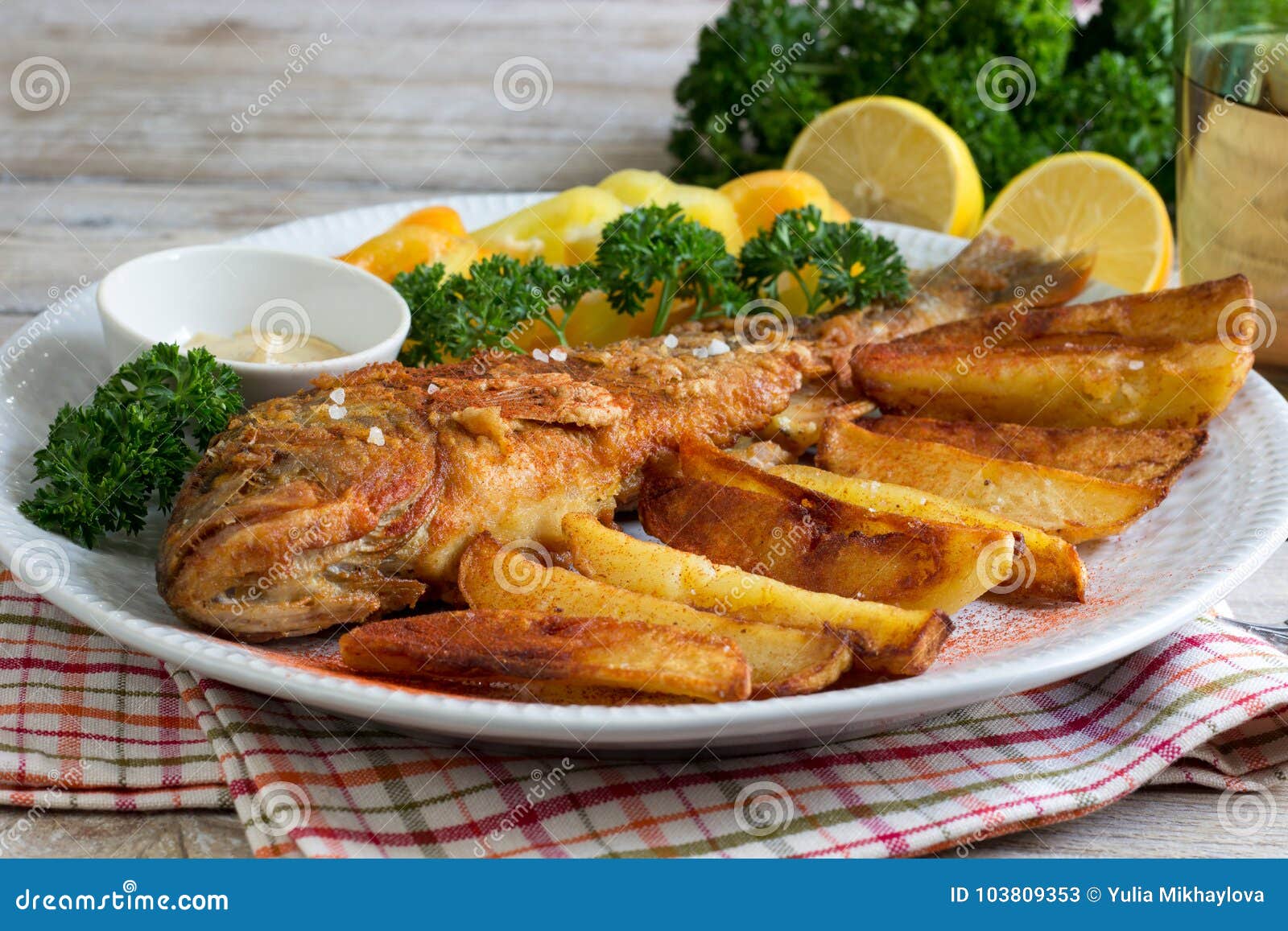 Crispy Fish with Potatoes Chips Stock Image - Image of food, meal ...