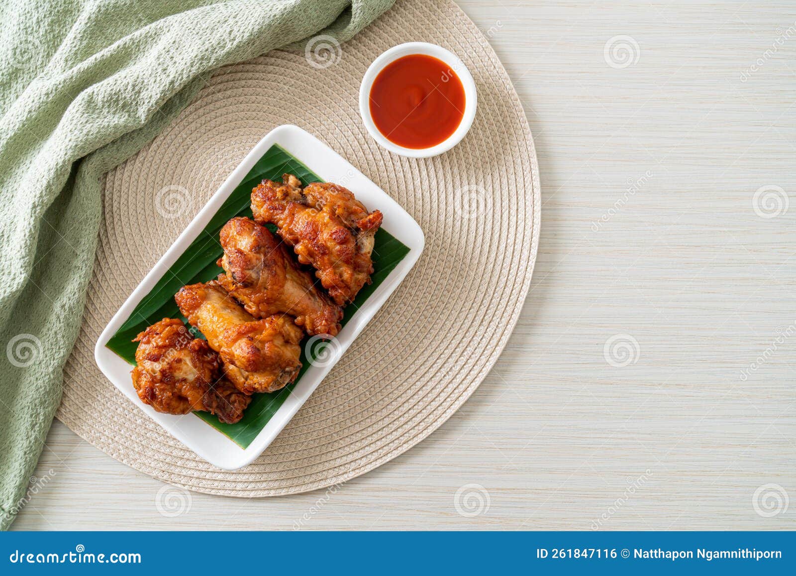 Crispy Fried Chicken with Fish Sauce Stock Photo - Image of chili ...