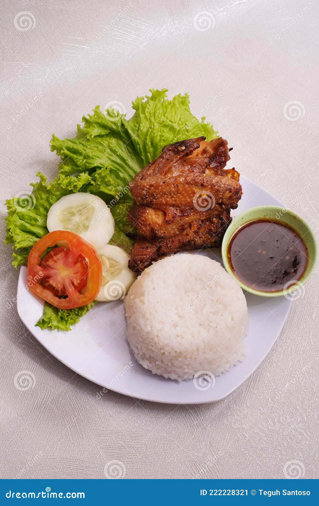 Crispy Fried Chicken with Rice Stock Image - Image of chicken, seafood ...