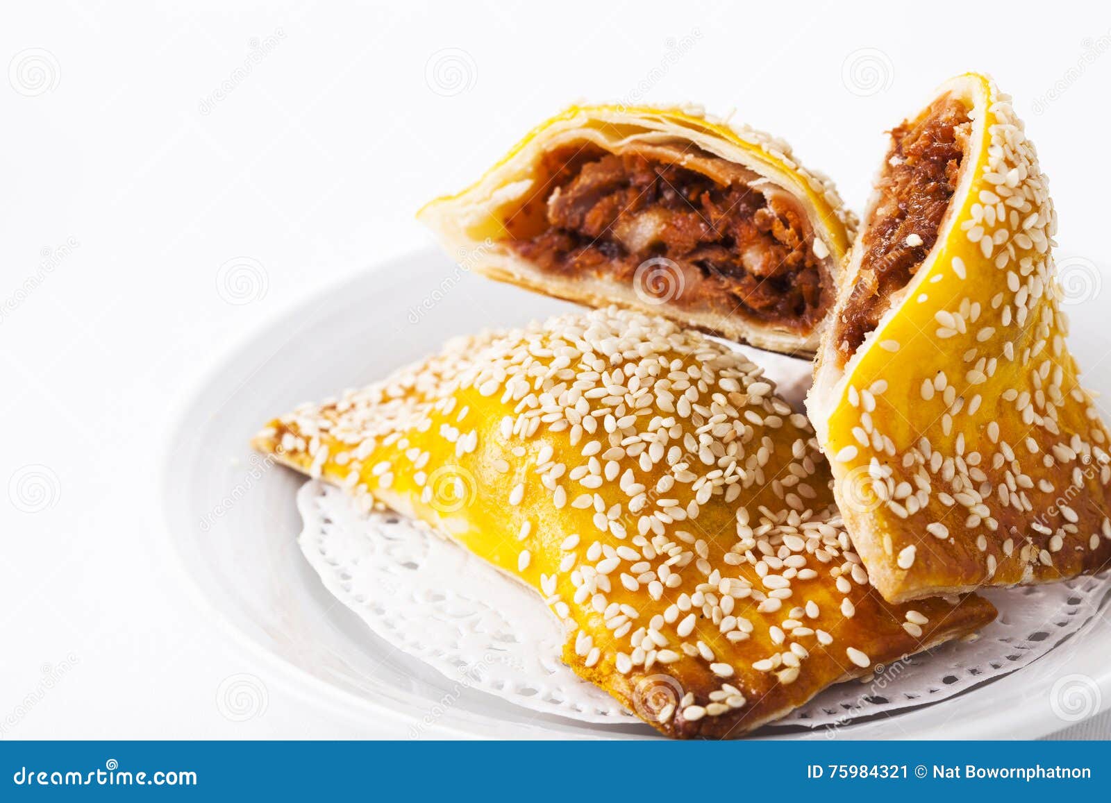 Crispy sesame buns stock image. Image of chinese, asia - 75984321