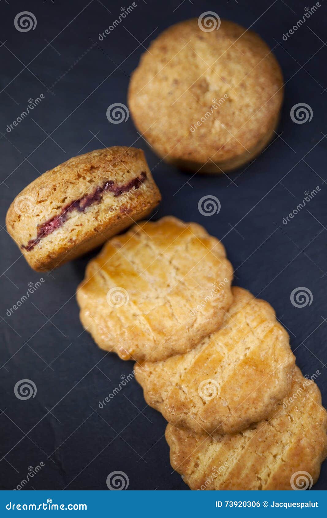 Crispy shortbread cookies stock photo. Image of cake - 73920306