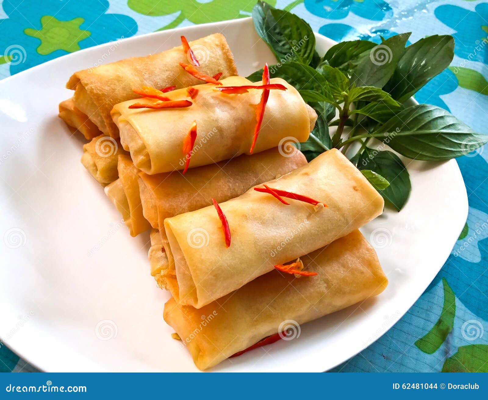 Crispy Spring Roll With Fresh Vegetable And Sweet Chili Sauce On Wooden ...
