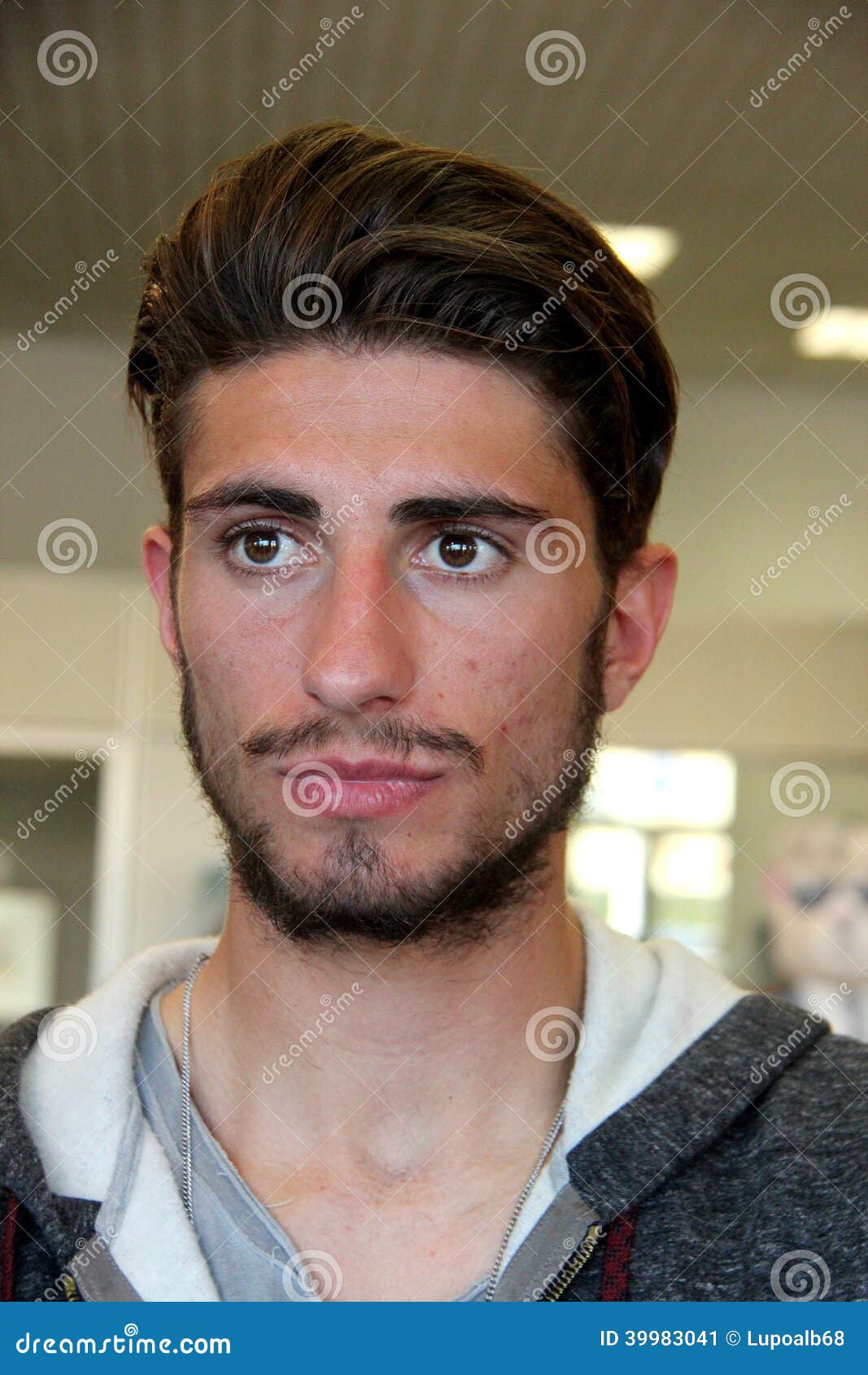 Cristiano Piccini foto editorial. Imagem de futebol, campeonato - 39983041