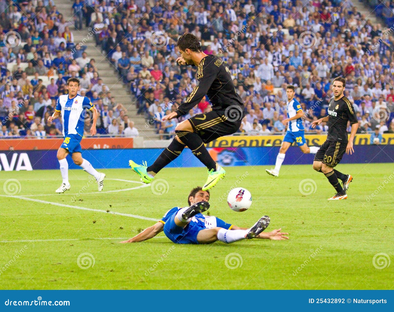 Cristiano Ronaldo in Action Editorial Photography - Image of football ...