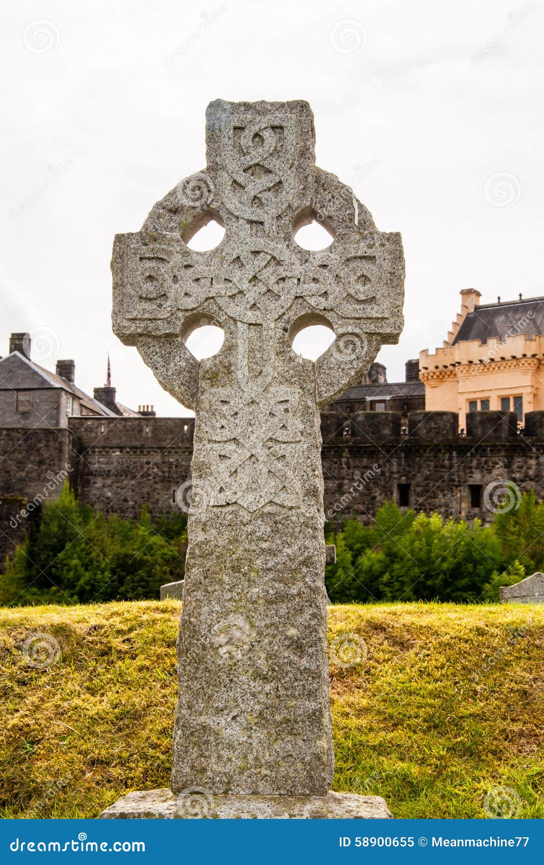 Croce Celtica Su Un Cimitero Immagine Stock - Immagine di cristianità ...
