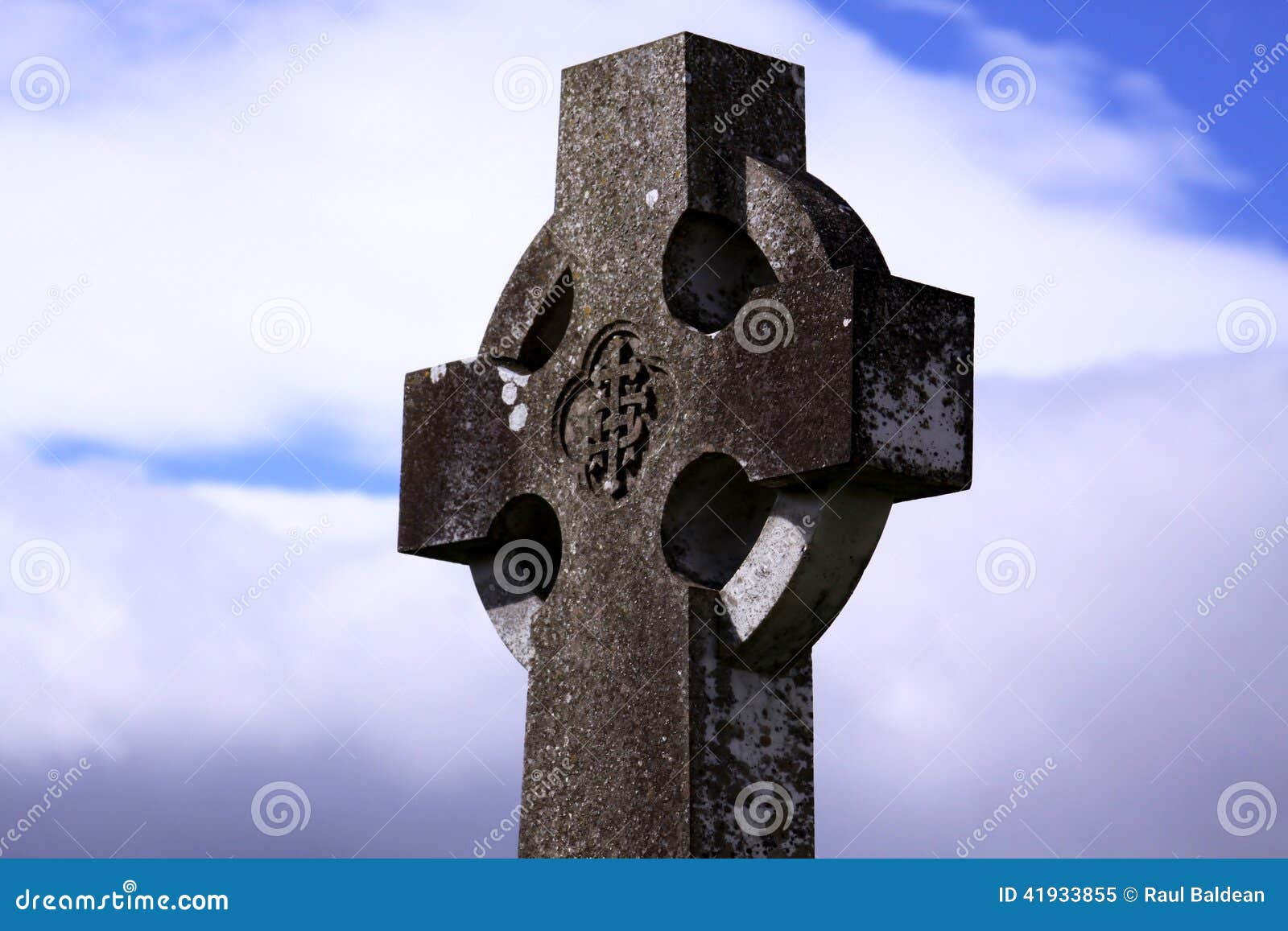 Croce Celtica in Un Cimitero Irlandese 02 Immagine Stock - Immagine di ...