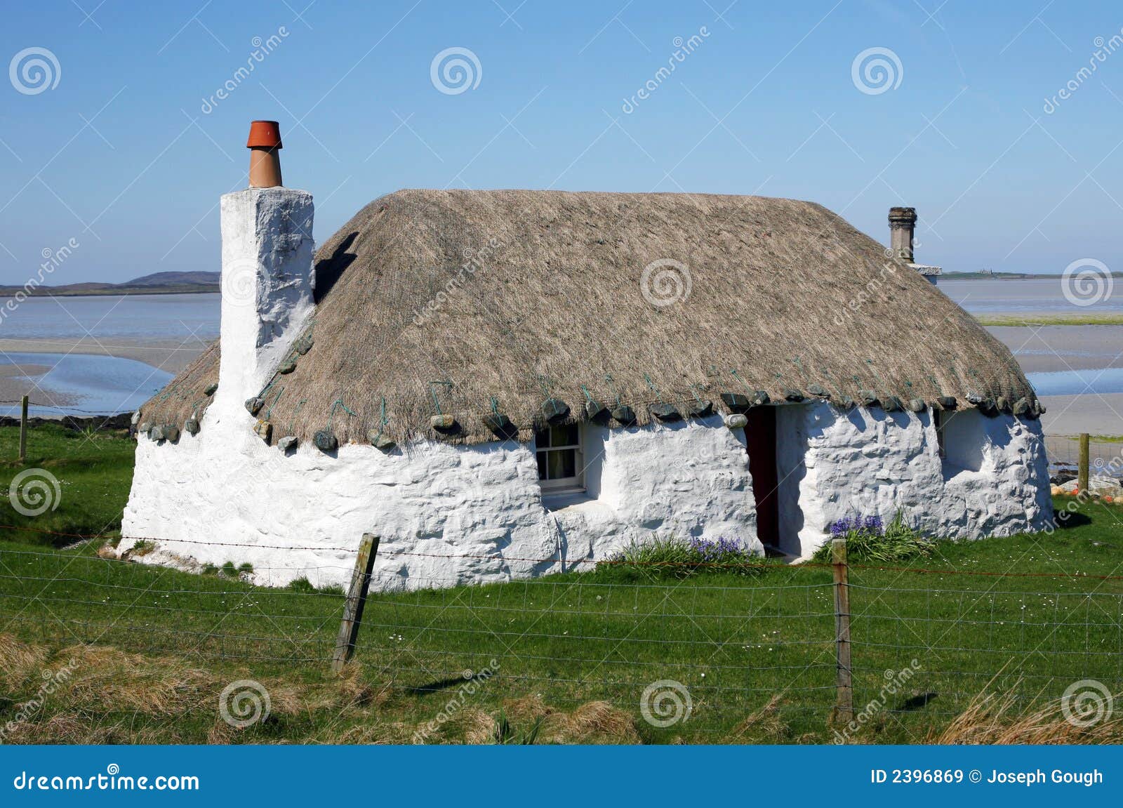 Crofter S Cottage, Hebrides Stock Image - Image of coastal, britain ...